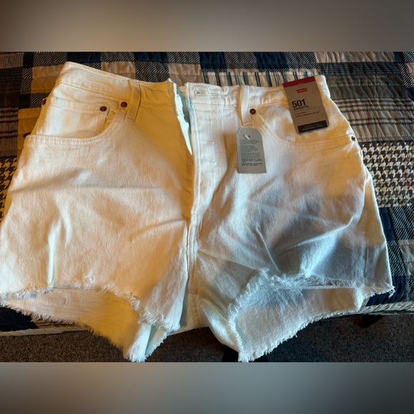 Levi's | Shorts | Levis Womens White Cutoffs Nwt | Poshmark